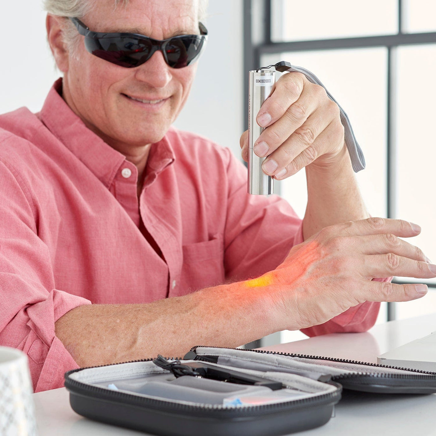 FDA Cleared LED Red Light Therapy Device w/Bag — Medic Therapeutics