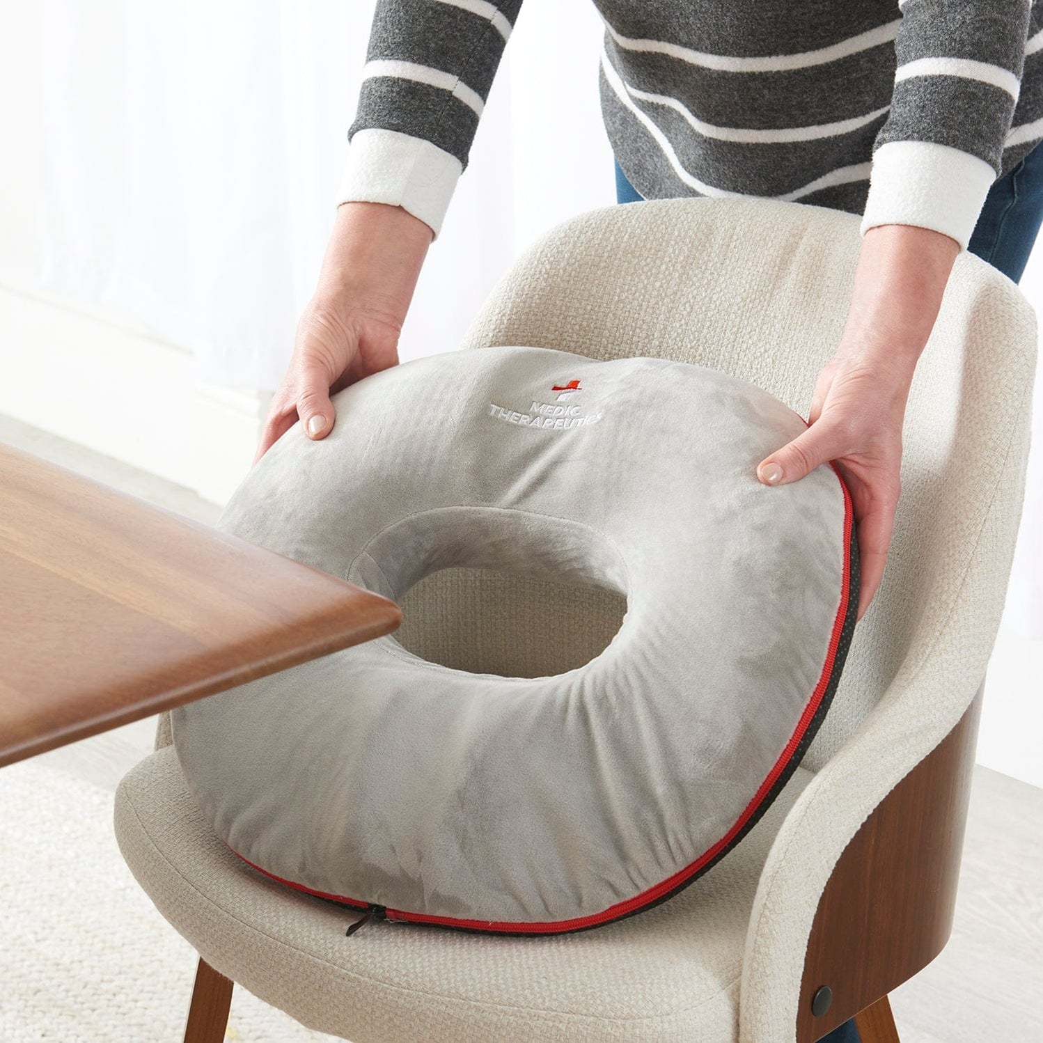 Memory Foam Orthopedic Round Donut Cushion — Medic Therapeutics